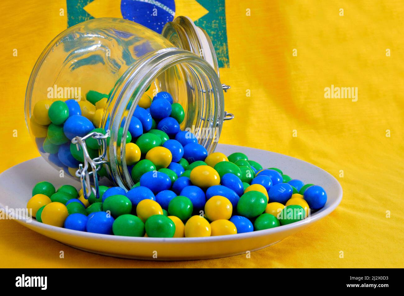 Child choosing flavour hi-res stock photography and images - Alamy