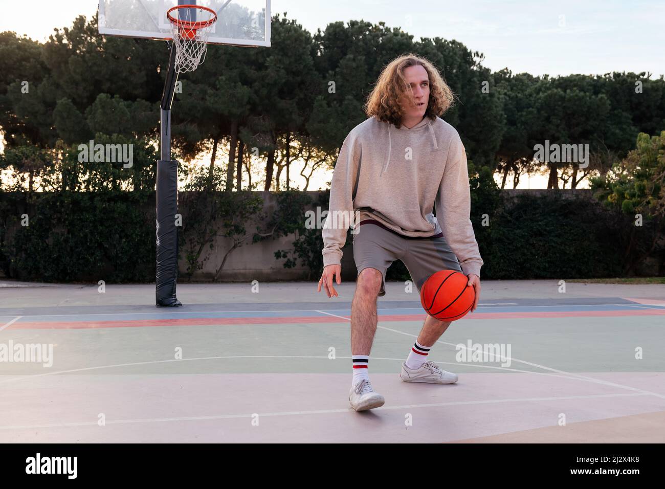 Man bouncing ball hi-res stock photography and images - Alamy