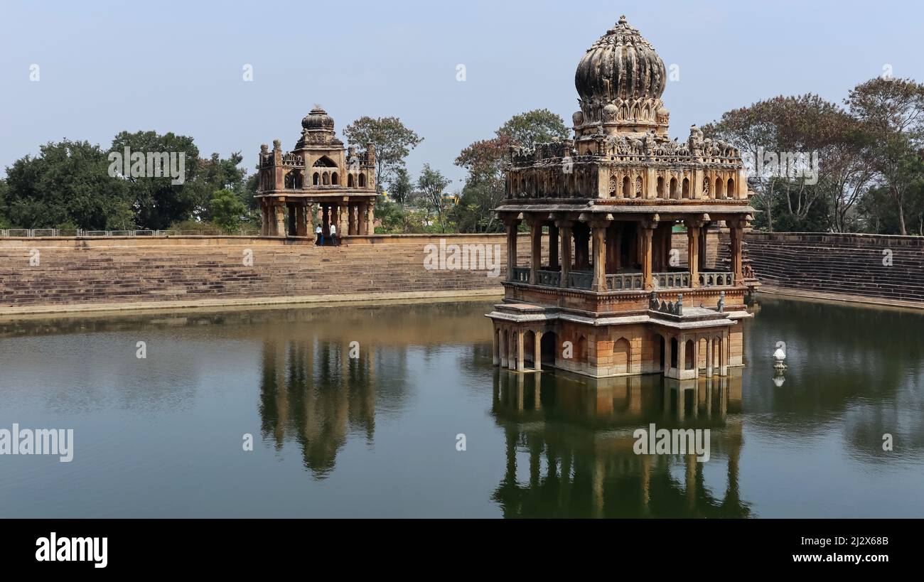 Great Masterpiece of Stone Architecture, Santhebennur Pushkarini ...