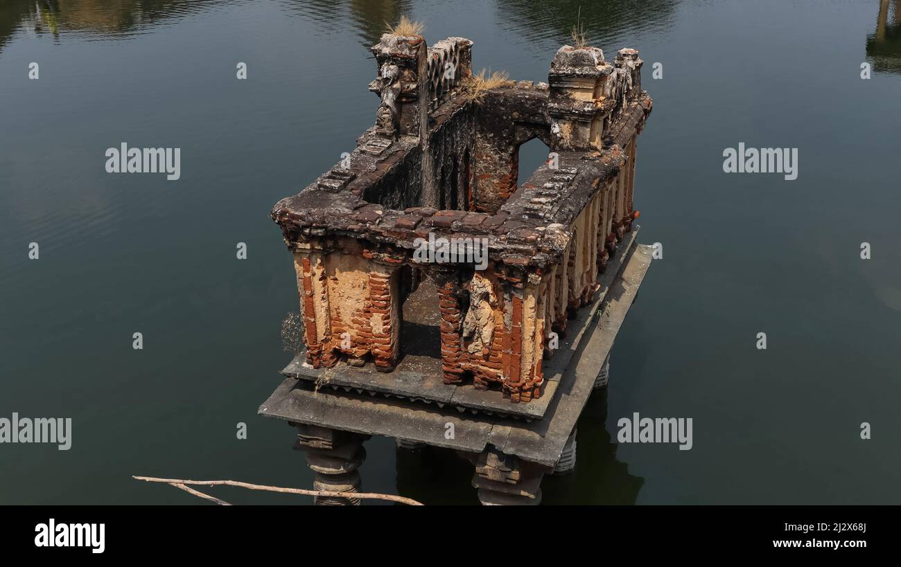 Great Masterpiece of Stone Architecture, Santhebennur Pushkarini ...