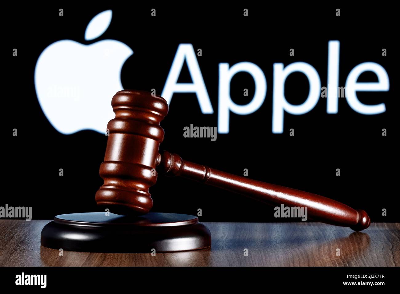 Apple company logo hi-res stock photography and images - Alamy
