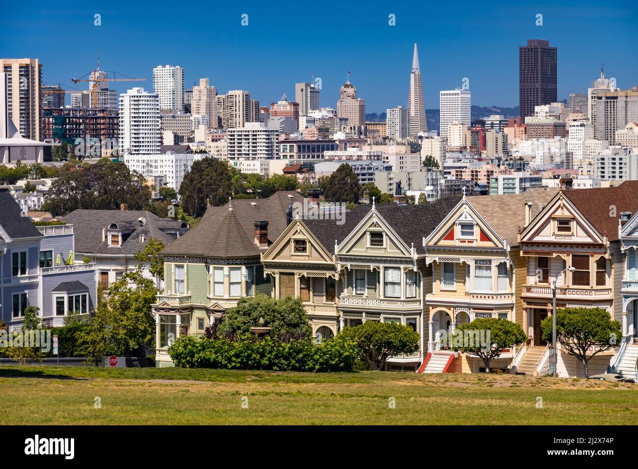 The postcard row of the painted ladies is a classic photo motif in San ...