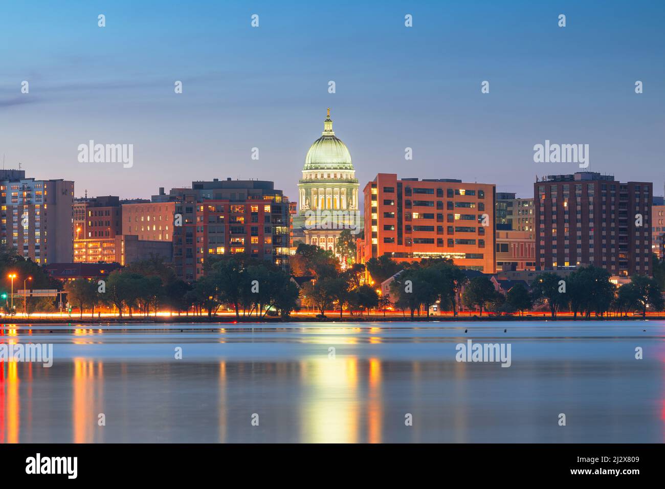 Madison, Wisconsin, USA downtown skyline at dusk on Lake Monona Stock ...