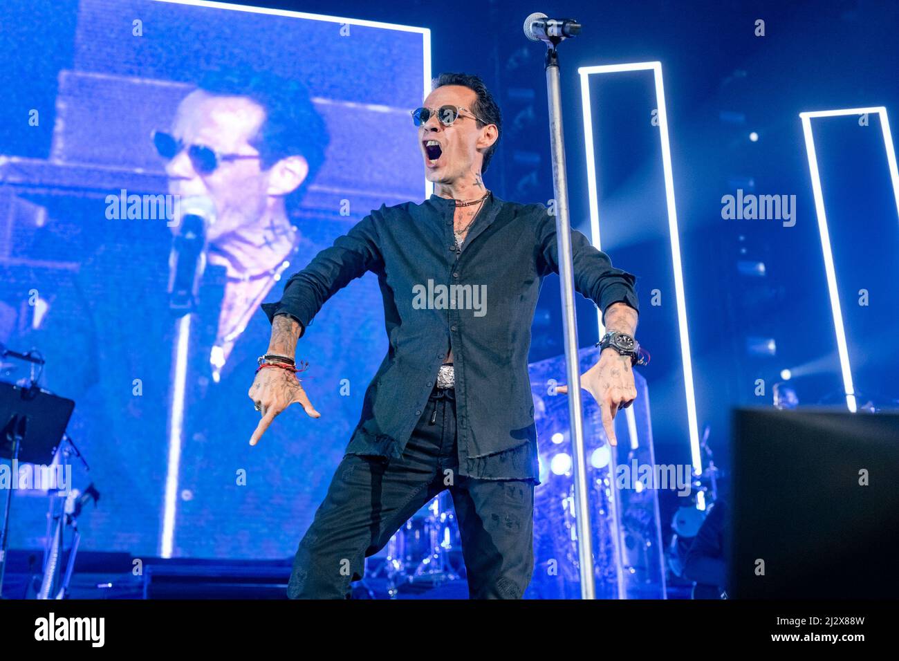 Marc Anthony performs during his Palla Voy Concert Tour at the HEB ...