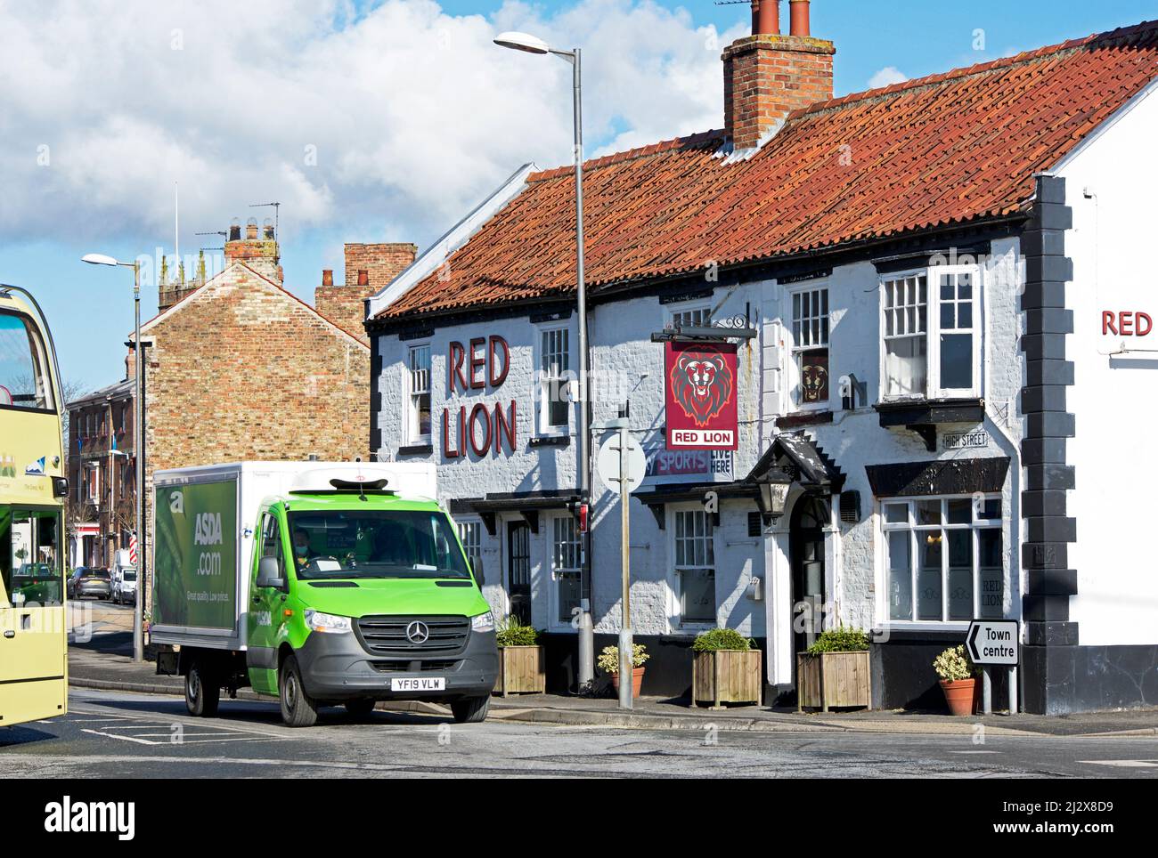 Asda grocery van hi-res stock photography and images - Alamy