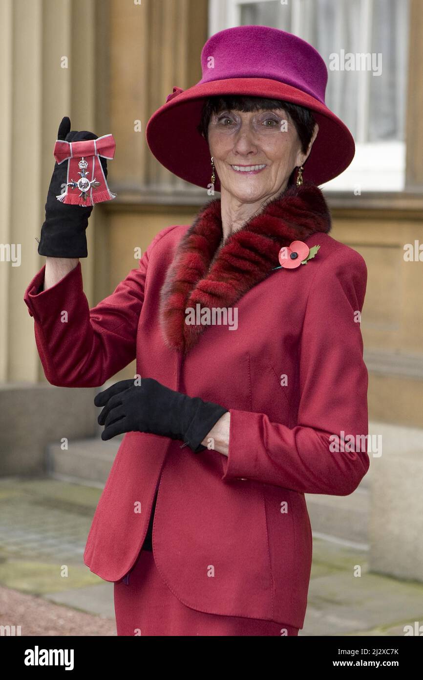 June brown actress hi-res stock photography and images - Alamy