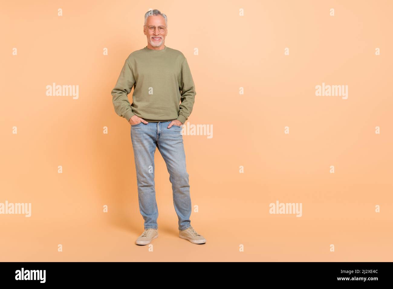 Full body photo of nice aged grey hairdo man stand wear eyewear ...