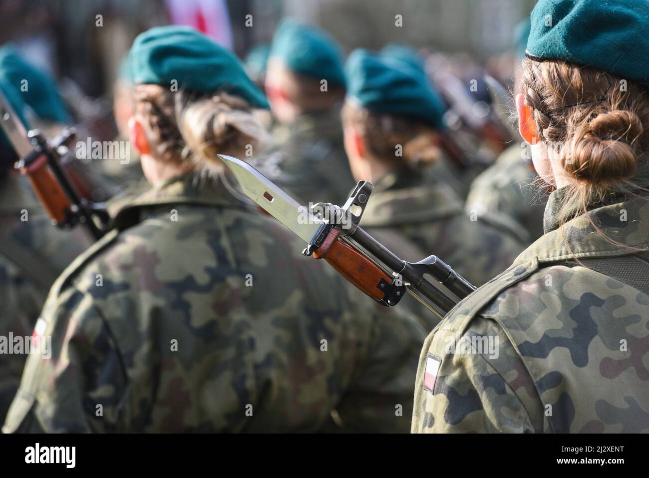 Polish army with machine guns in field uniform Stock Photo - Alamy
