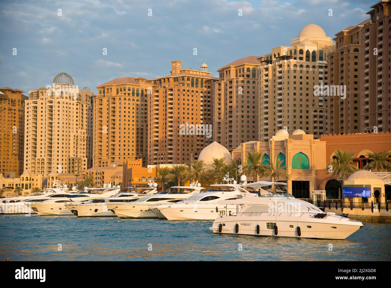 Qatar doha doha port marina hi-res stock photography and images - Alamy