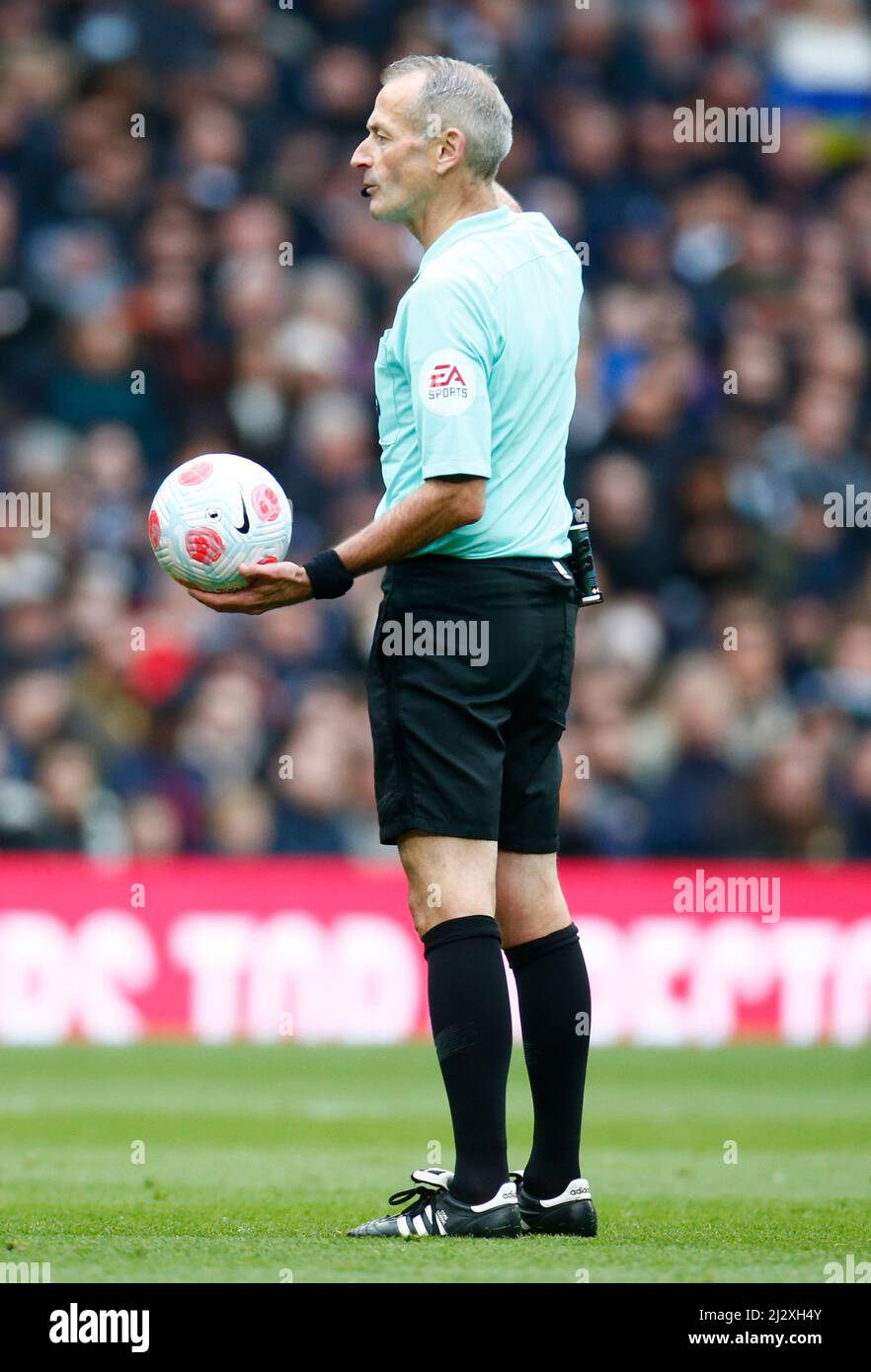 Referee martin atkinson for hi-res stock photography and images - Alamy
