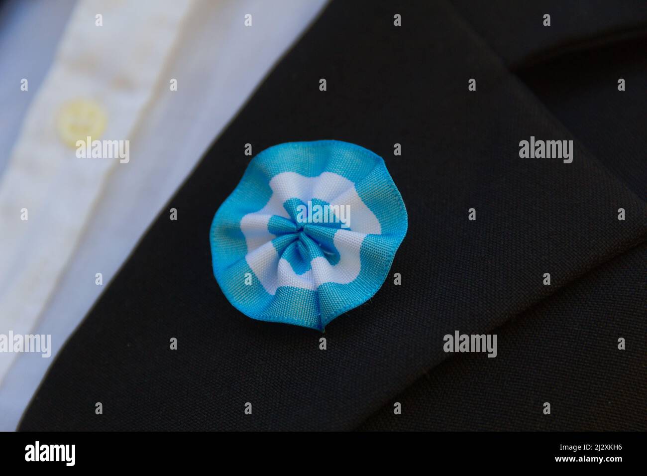 Cockade white hi-res stock photography and images - Alamy