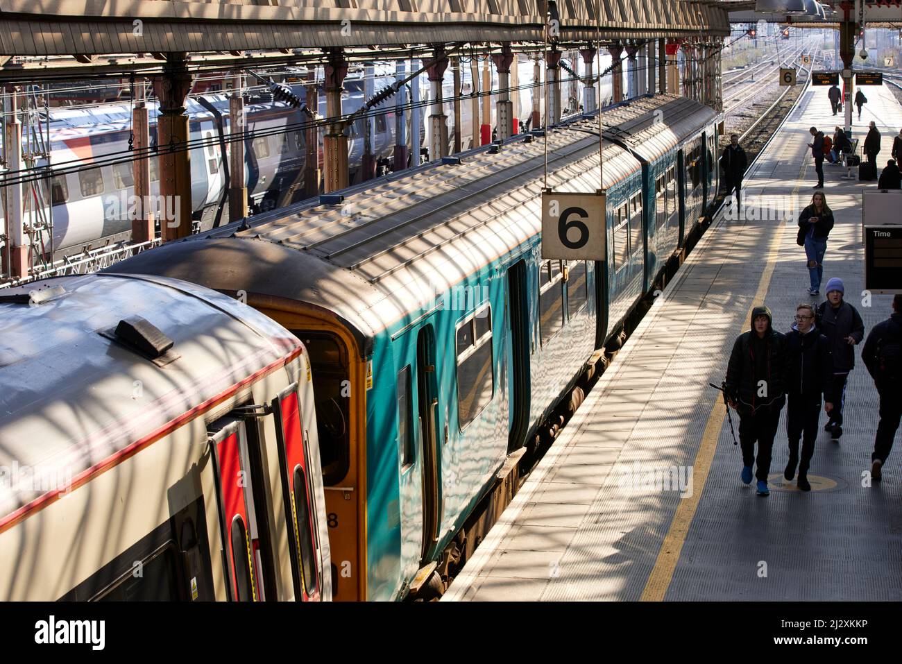 Crewe, Cheshire. Crewe railway station Stock Photo - Alamy