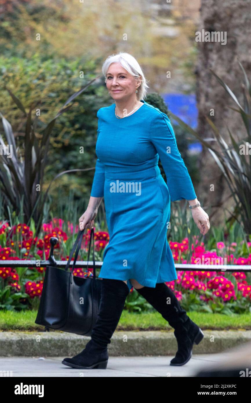 Nadine dorries mp hi-res stock photography and images - Alamy