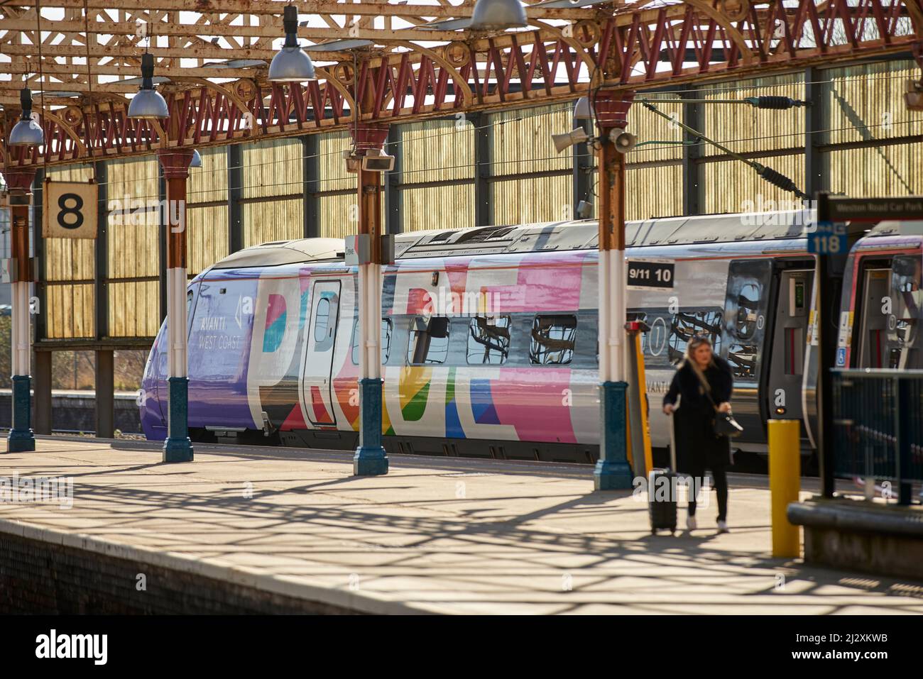 Crewe, Cheshire. Crewe railway station Stock Photo - Alamy