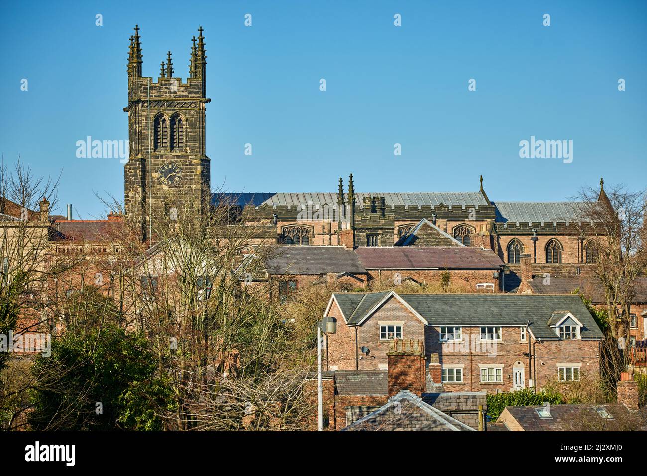 Macclesfield St Michael & All Angels Church with Sunday street market ...