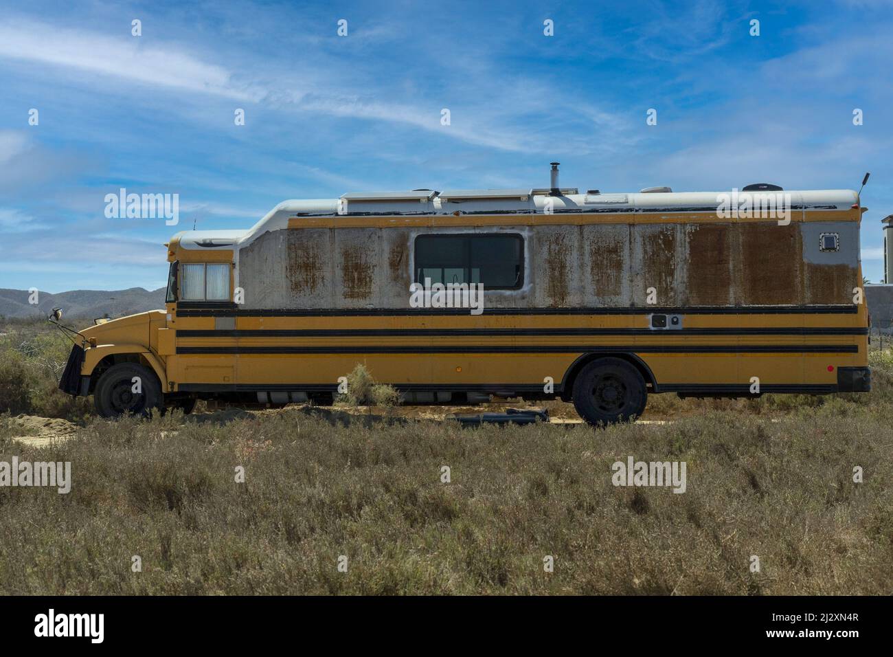 School bus mexico hi-res stock photography and images - Alamy