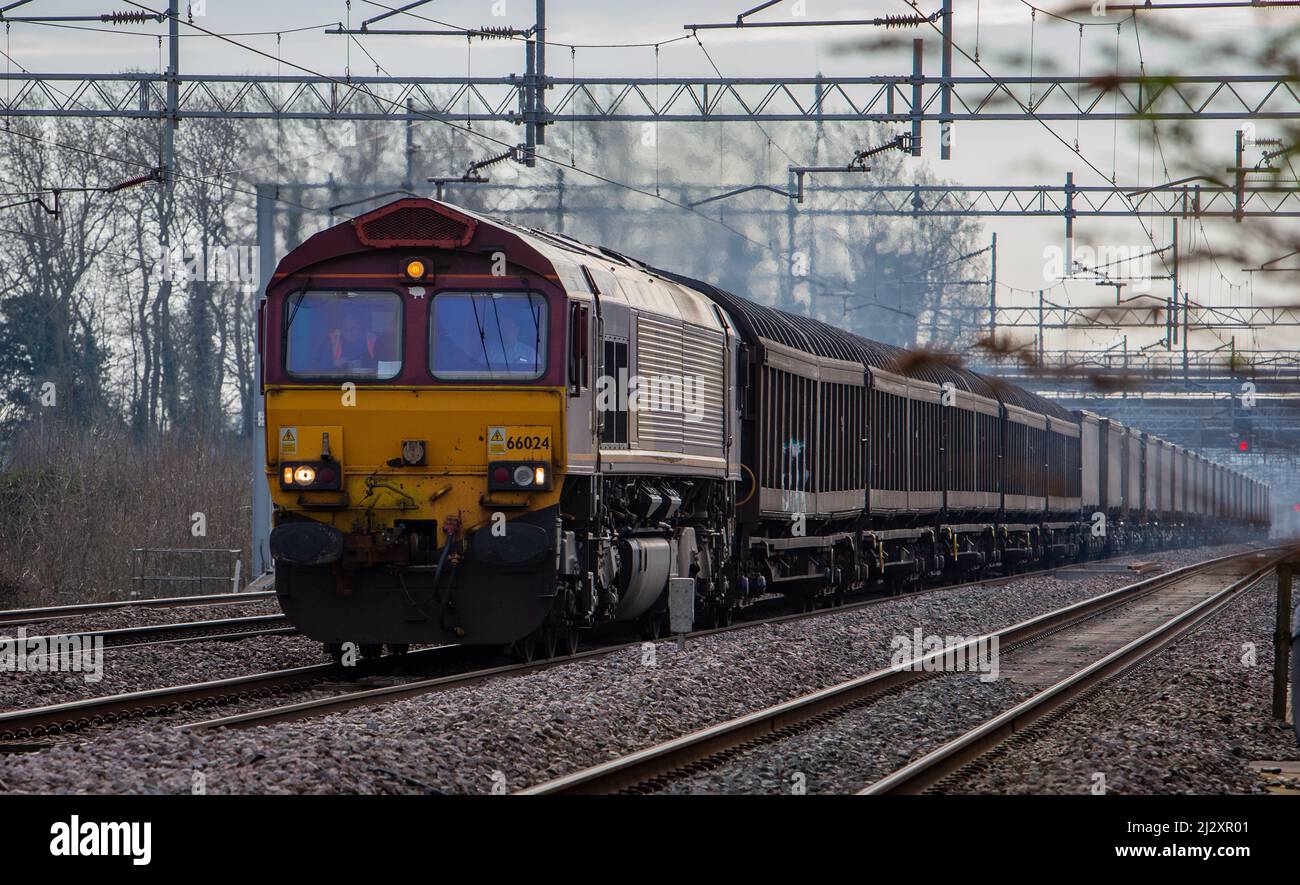 Black painted locomotive hi-res stock photography and images - Alamy