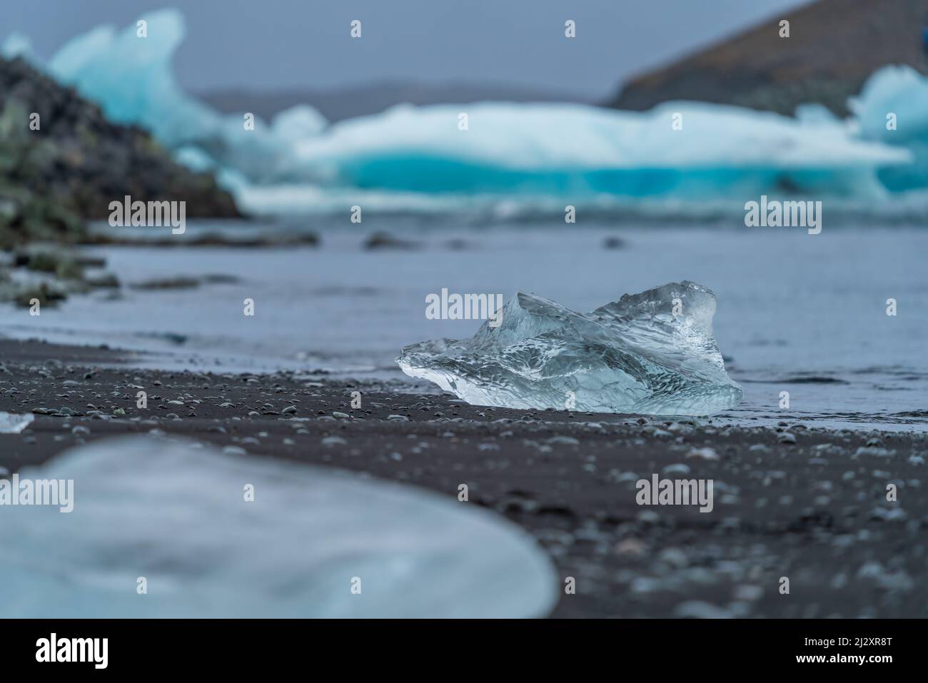 Diamond beach iceland wedding hi-res stock photography and images - Alamy
