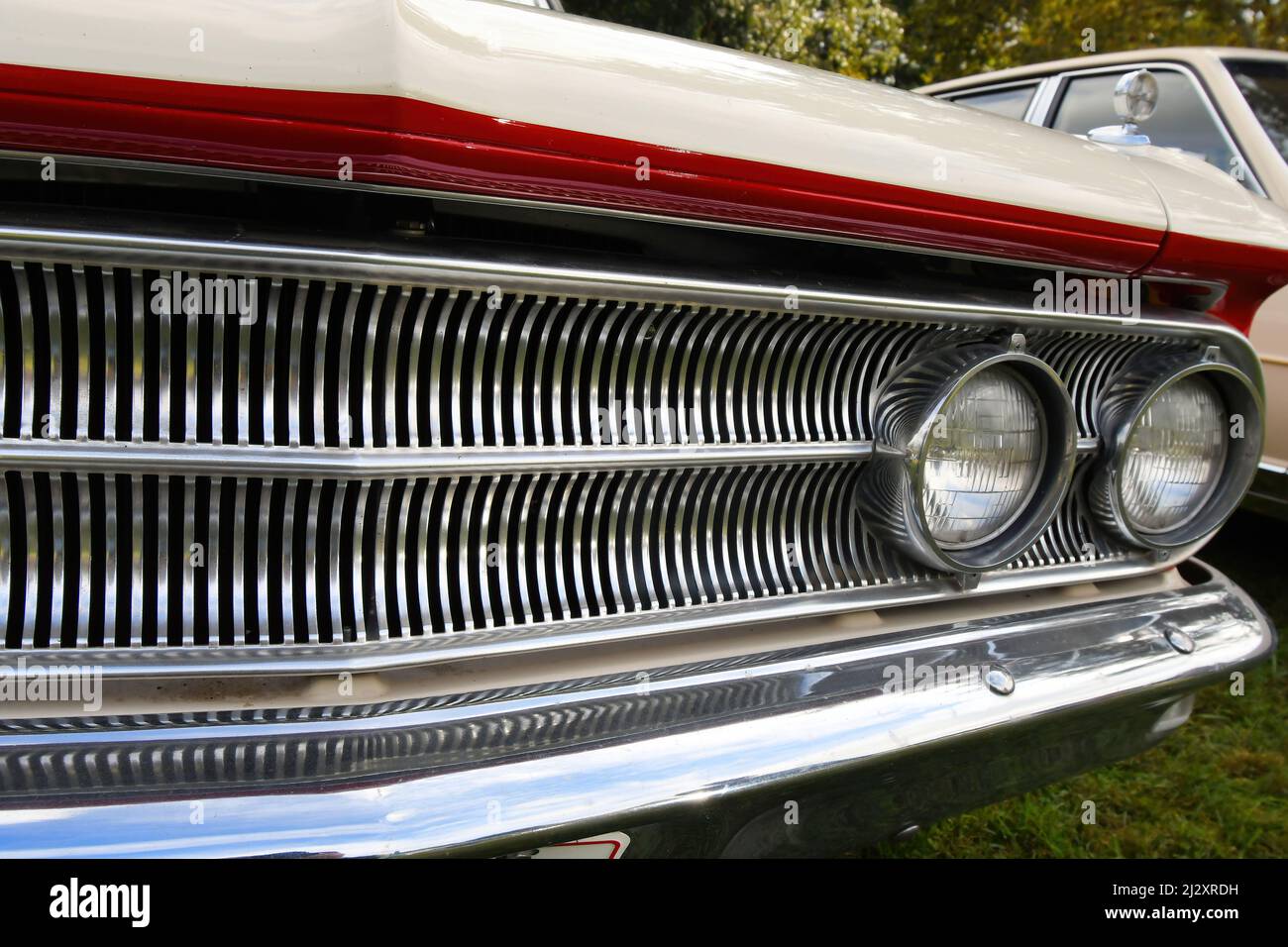 Car grill hi-res stock photography and images - Alamy