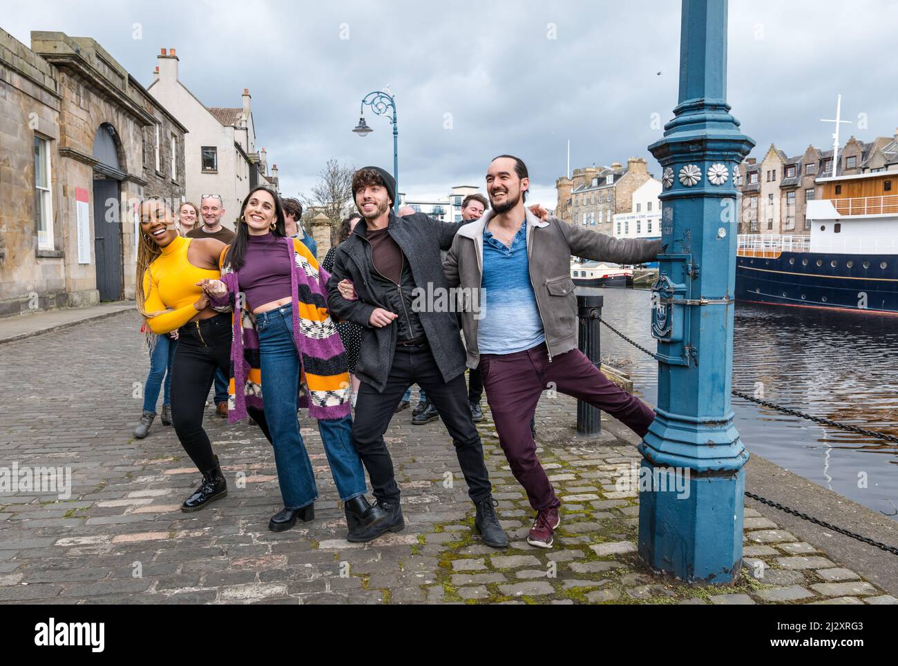 Leith, Edinburgh, Scotland, UK, 04 April 2022. Sunshine on Leith cast ...