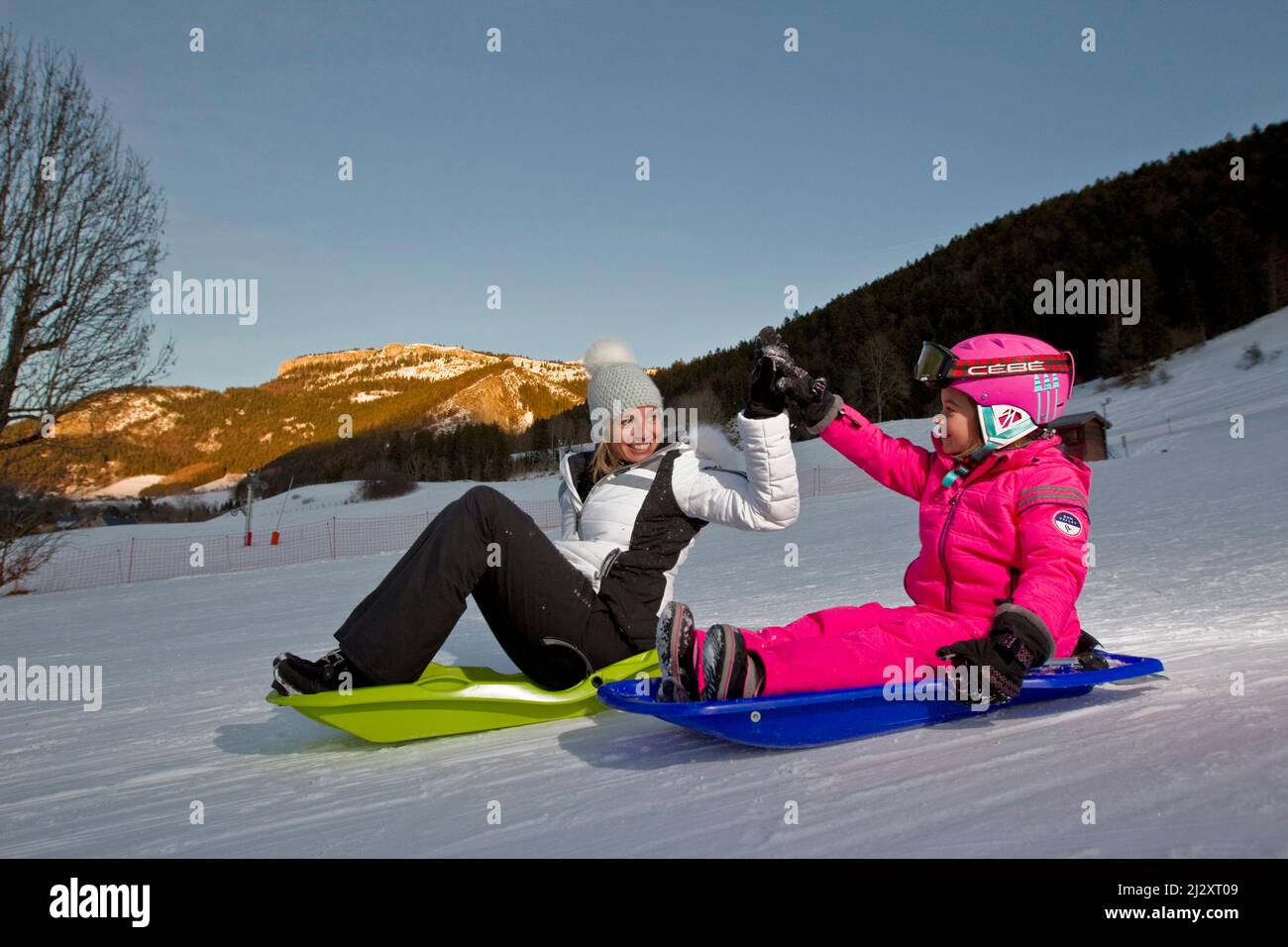 Lans-en-Vercors (south-eastern France): woman and 6-year old girl ...