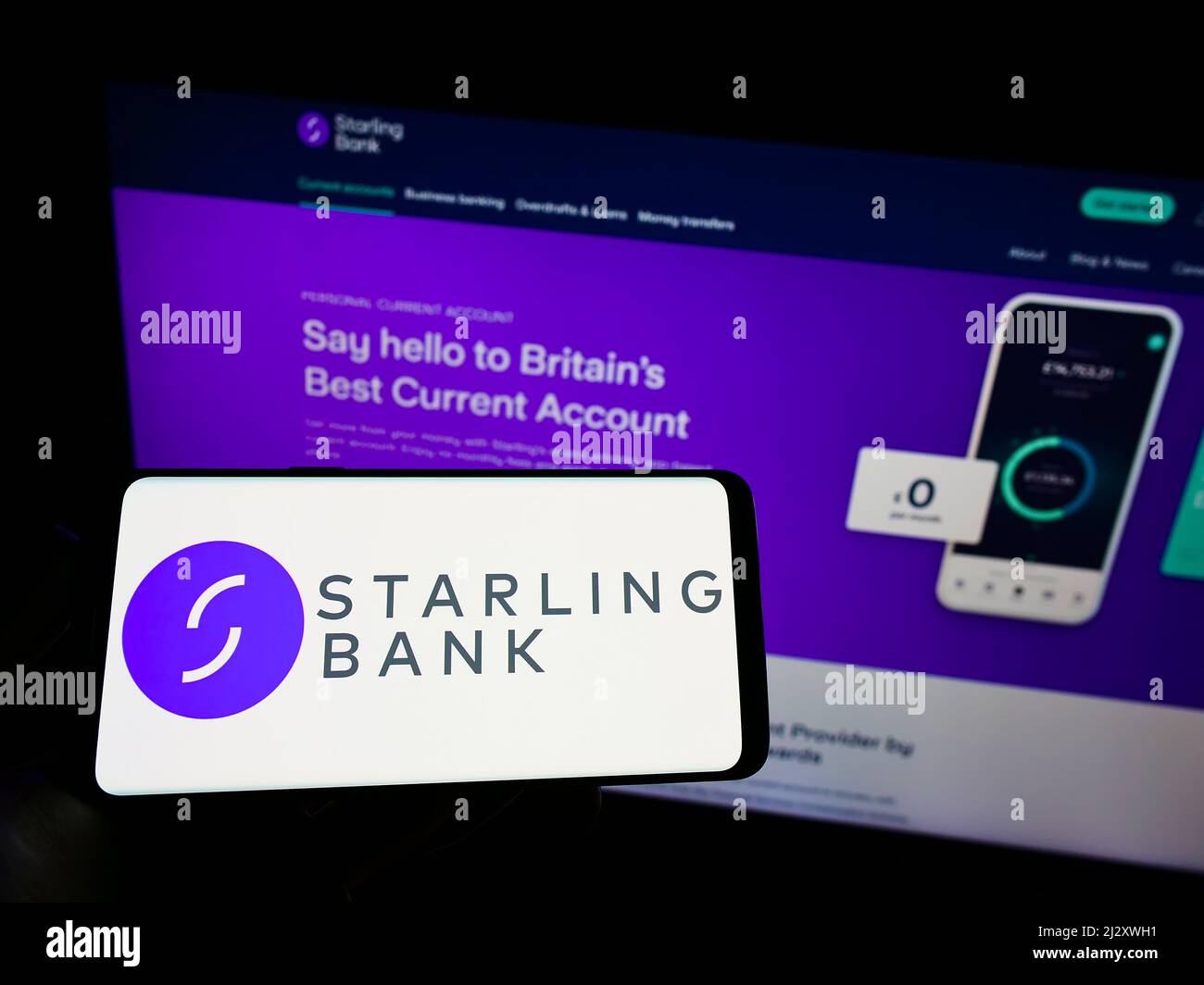 Starling logo hi-res stock photography and images - Alamy