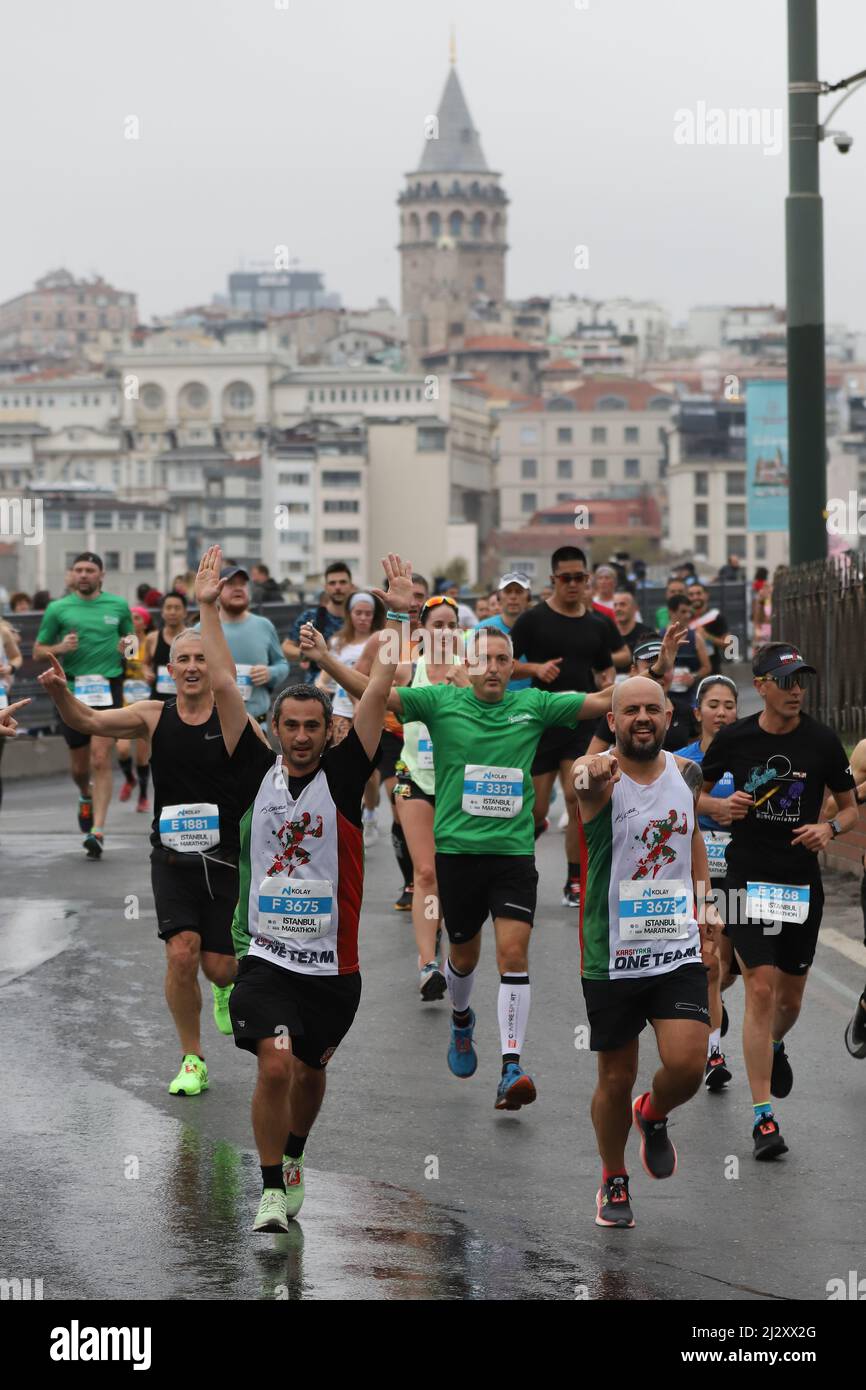 ISTANBUL, TURKEY - NOVEMBER 07, 2021: Athletes running in 43. Istanbul ...