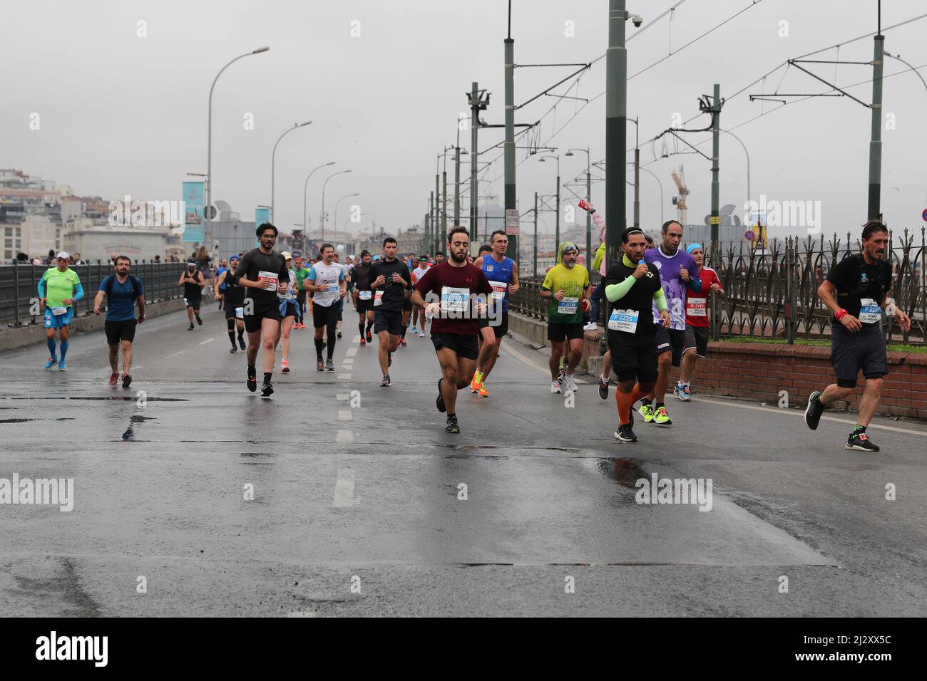 ISTANBUL, TURKEY - NOVEMBER 07, 2021: Athletes running in 43. Istanbul ...