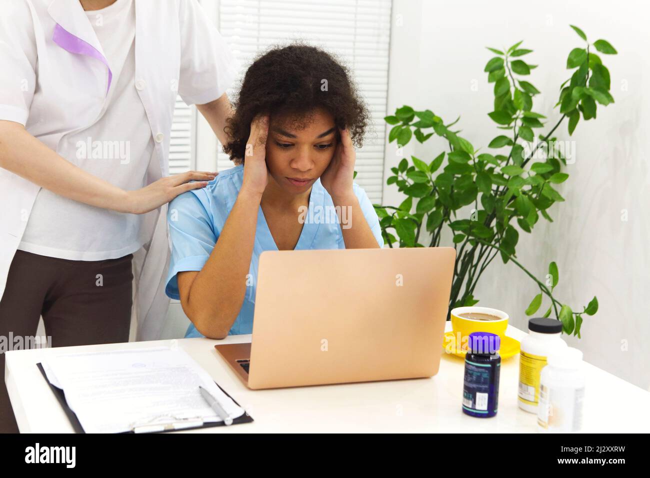 Crying woman hospital hi-res stock photography and images - Alamy