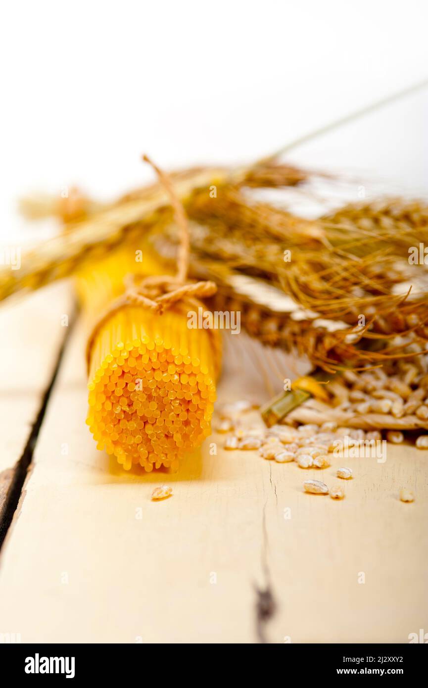 organic Raw italian pasta and durum wheat grains crop Stock Photo - Alamy