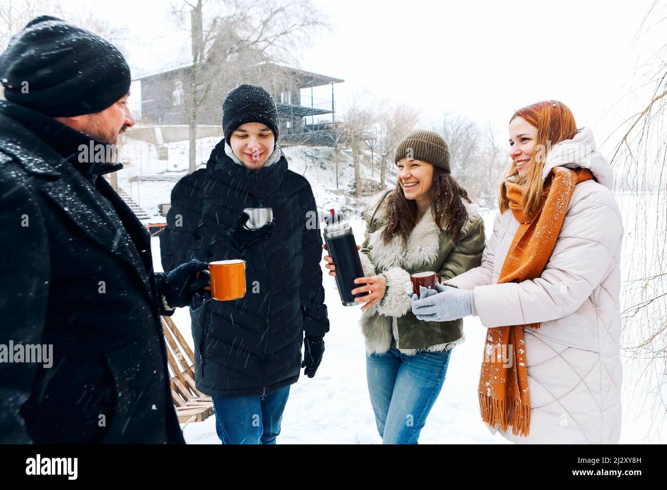 Hot drink cold mountain hi-res stock photography and images - Alamy