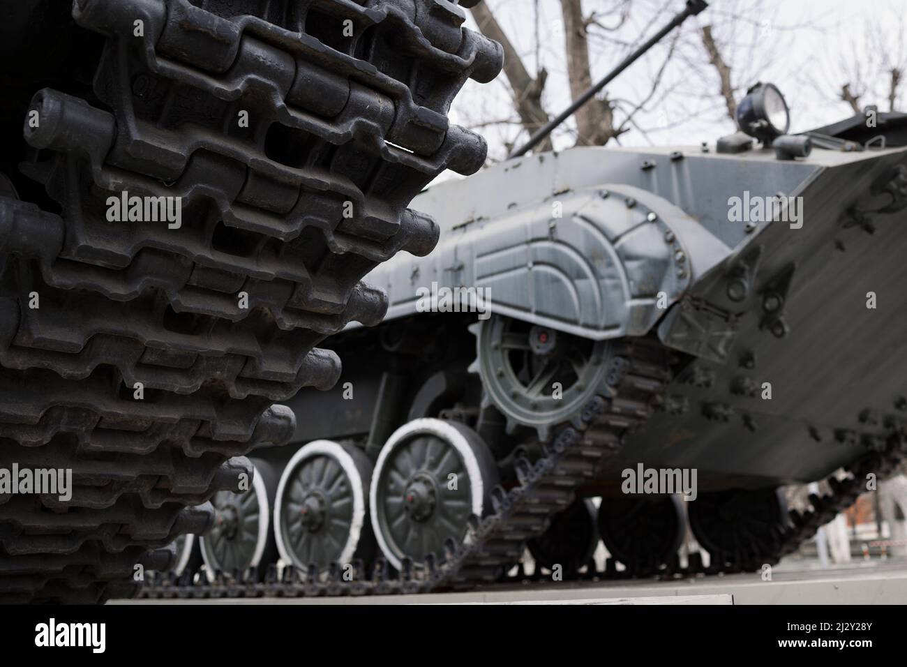 Tracks tank close up hi-res stock photography and images - Alamy