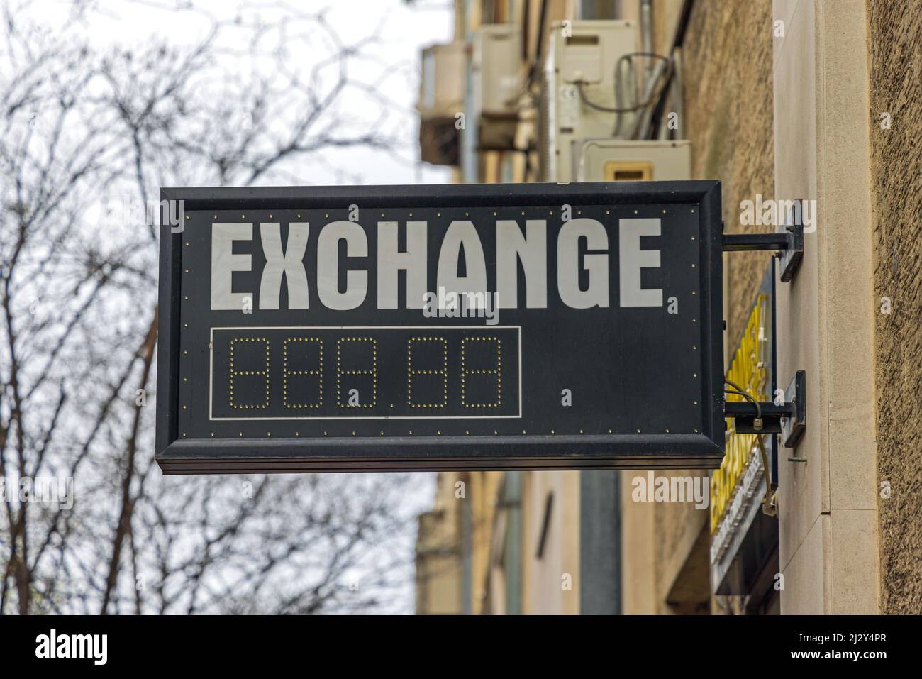 Exchange office sign hi-res stock photography and images - Alamy
