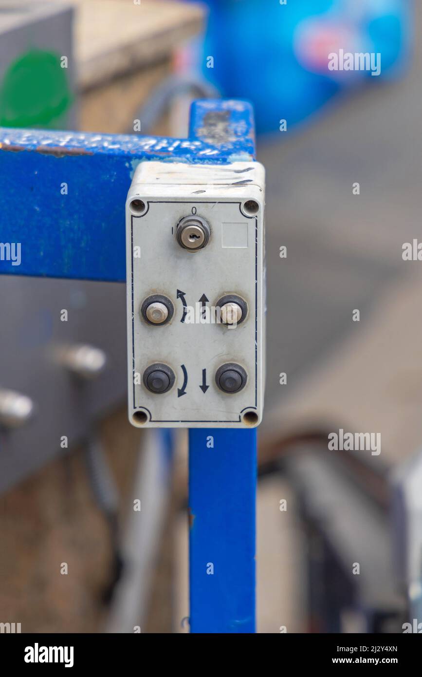 Push box ramp hi-res stock photography and images - Alamy