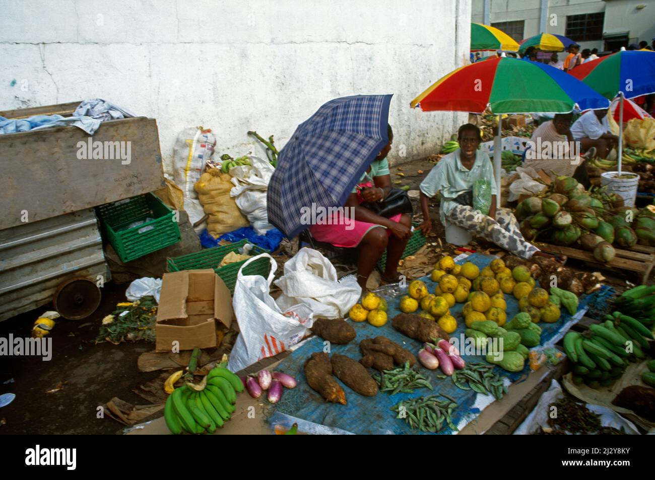 St lucia castries saturday market hi-res stock photography and images ...