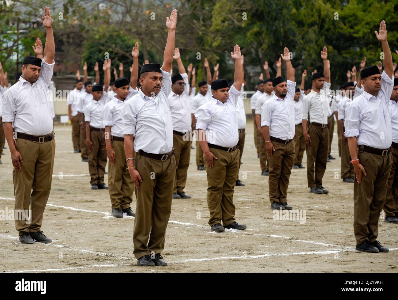 Volunteers of hindu nationalist rashtriya swayamsevak sangh hi-res ...