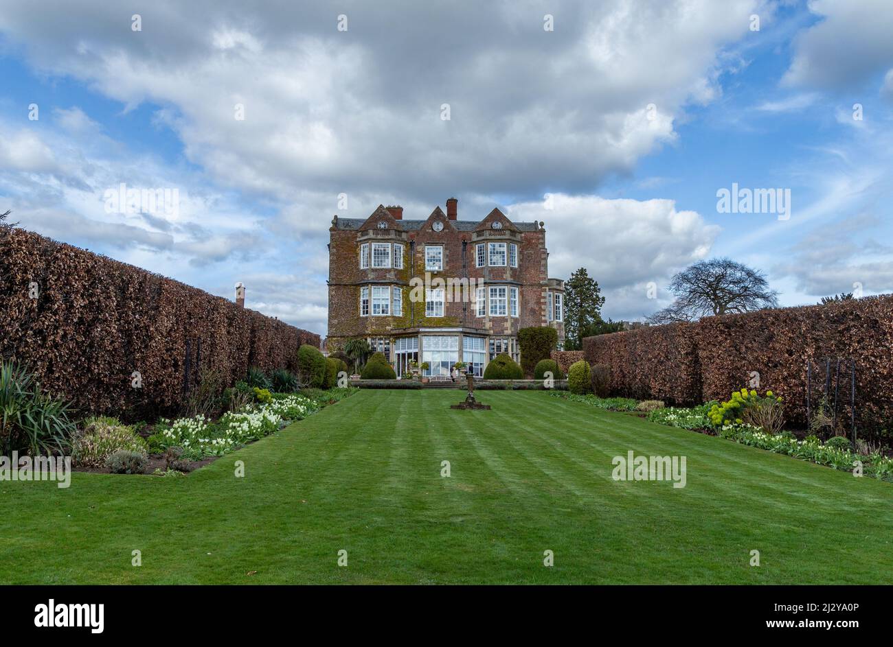 Goldsborough hall knaresborough hi-res stock photography and images - Alamy