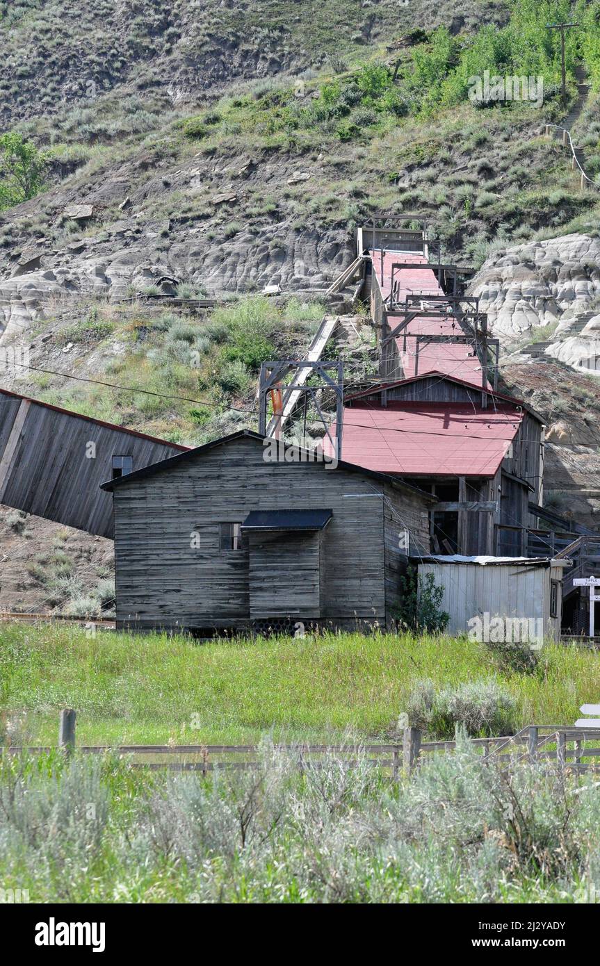 Covered conveyor belt used to move coal out of the mine. Atlas Coal ...