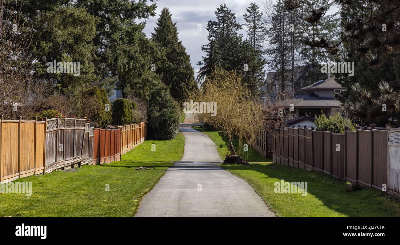 Scenic Path in a Residential Residential neighborhood in Modern City ...