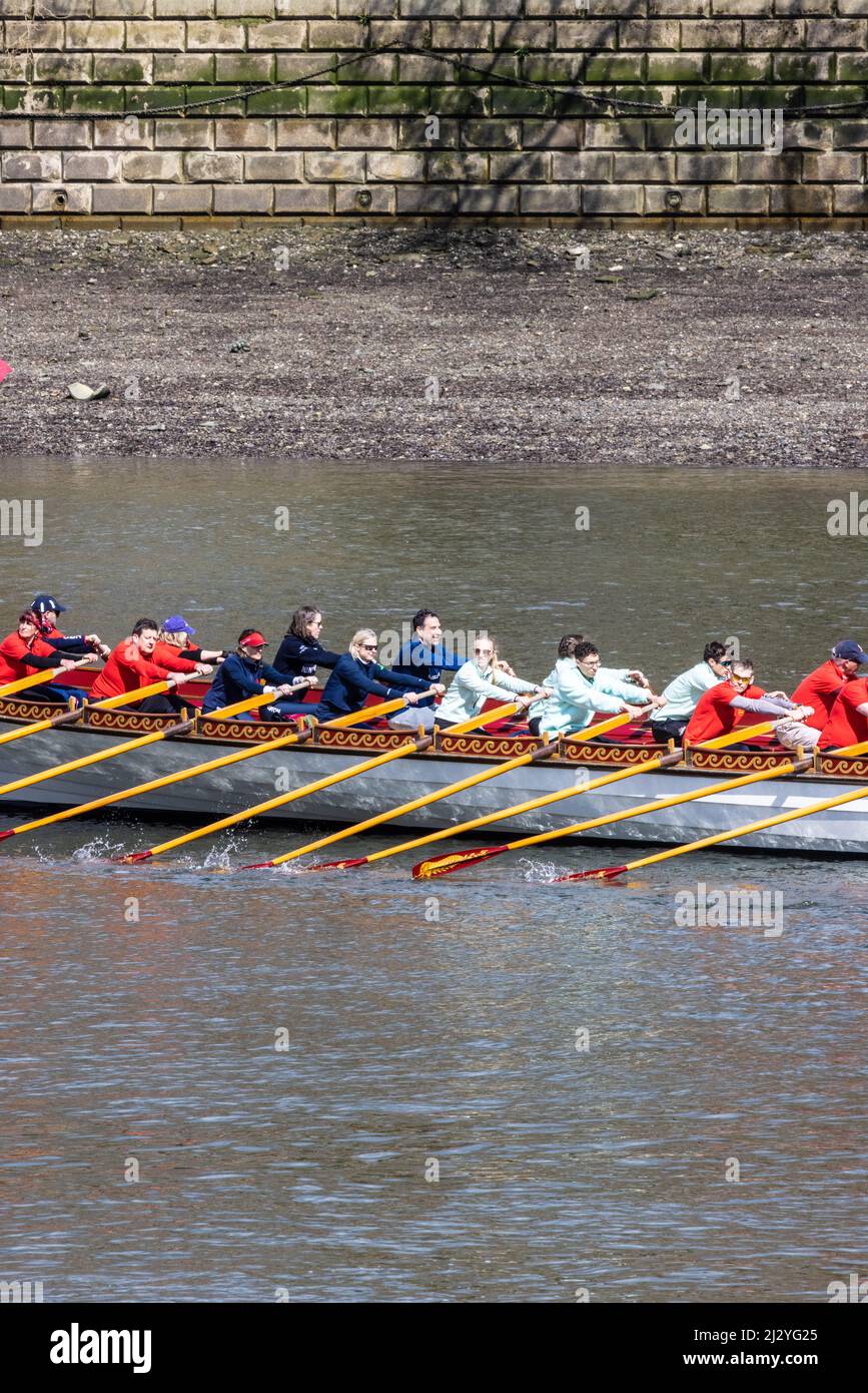Oxford Cambridge Boat Race 2022 Stock Photo - Alamy