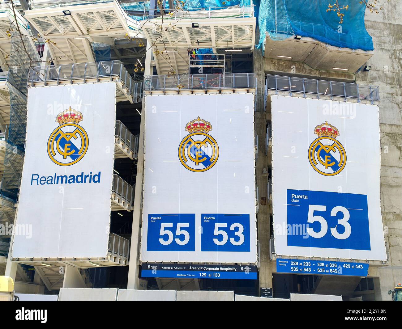 Estadio santiago bernabeu building hi-res stock photography and images ...