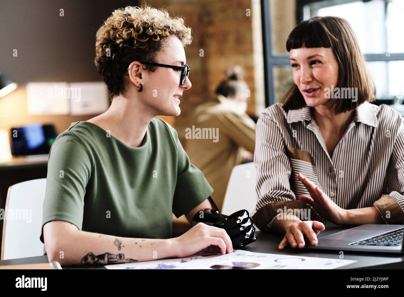 Girl interview desk hi-res stock photography and images - Alamy