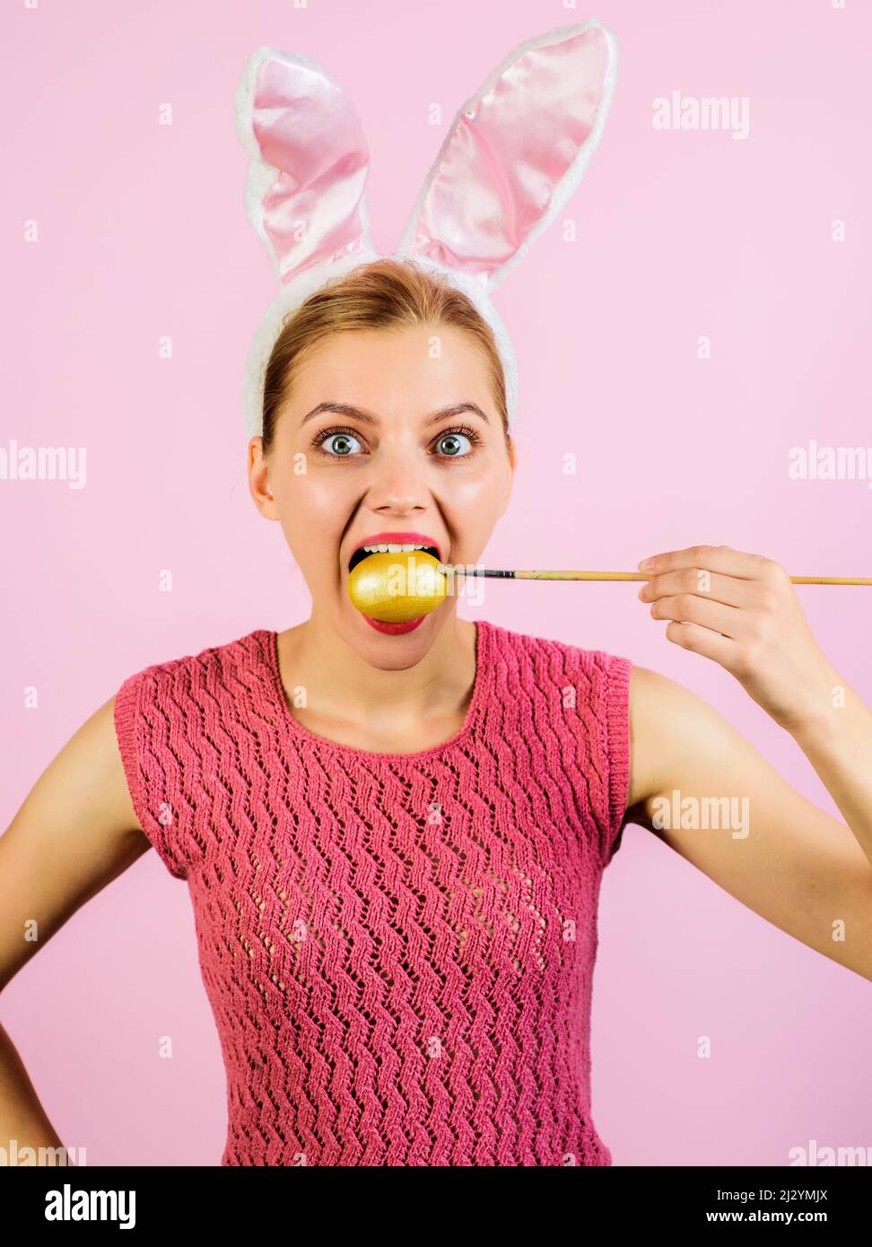 Beautiful easter bunny hi-res stock photography and images - Alamy