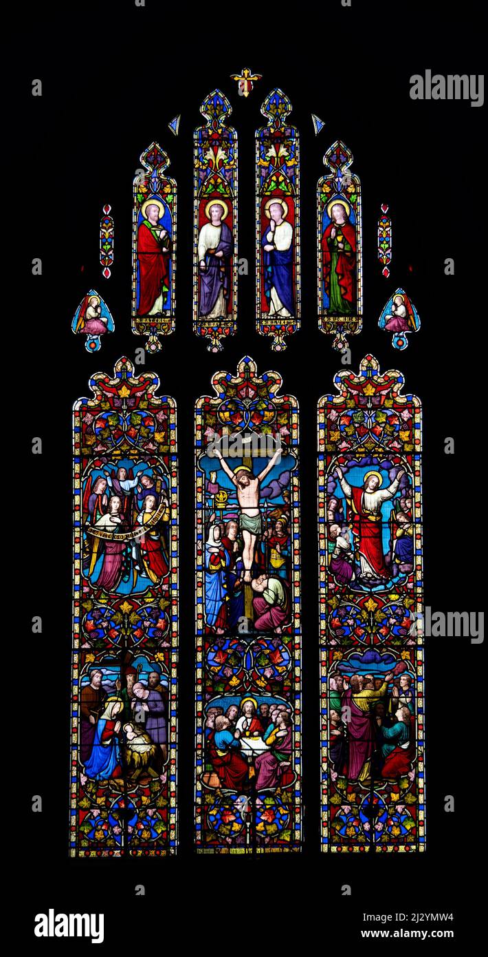 APPLEDORE, DEVON, ENGLAND - APRIL 2 2022: Inside St Marys parish church ...