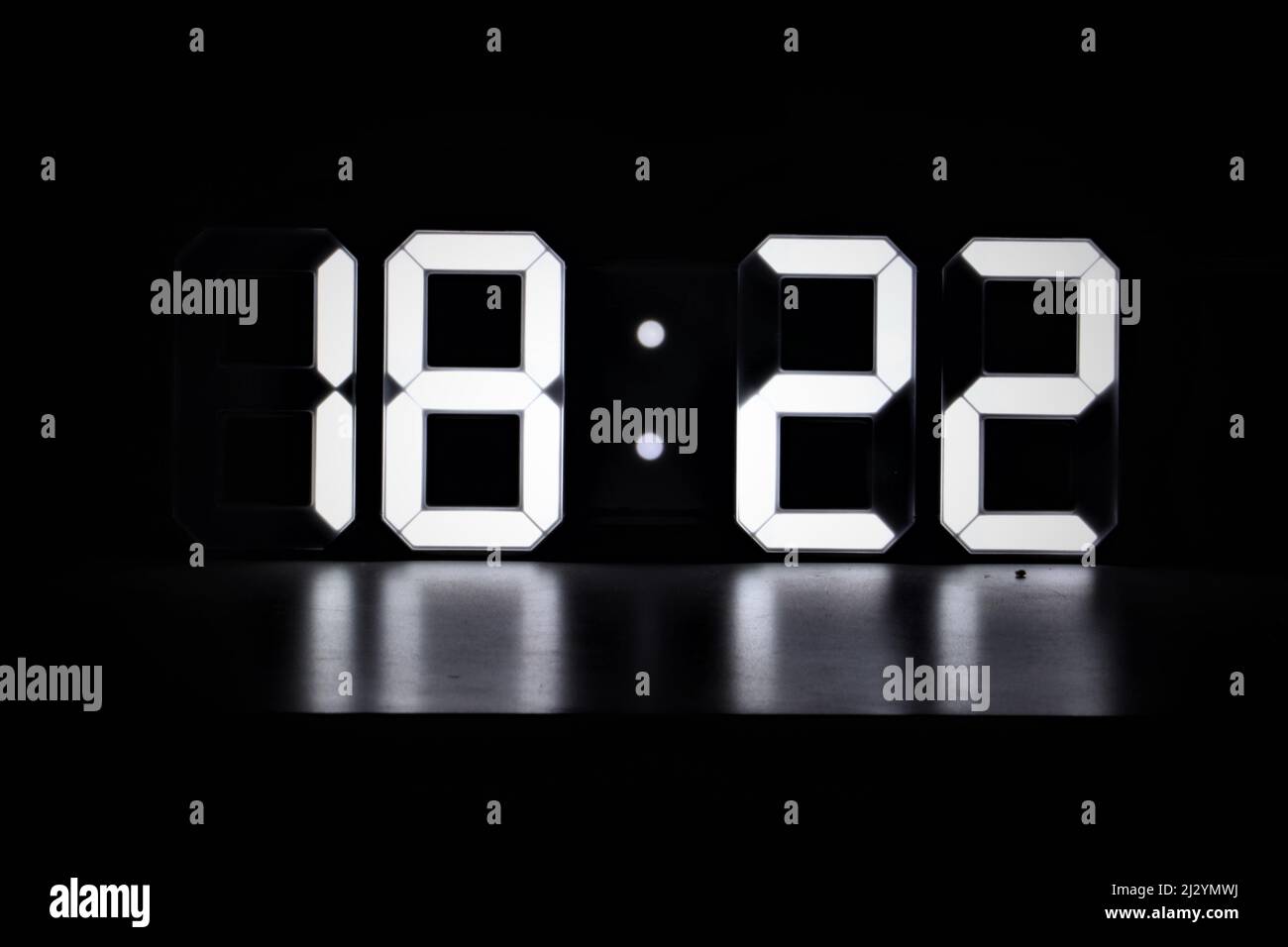 18 clock hi-res stock photography and images - Alamy