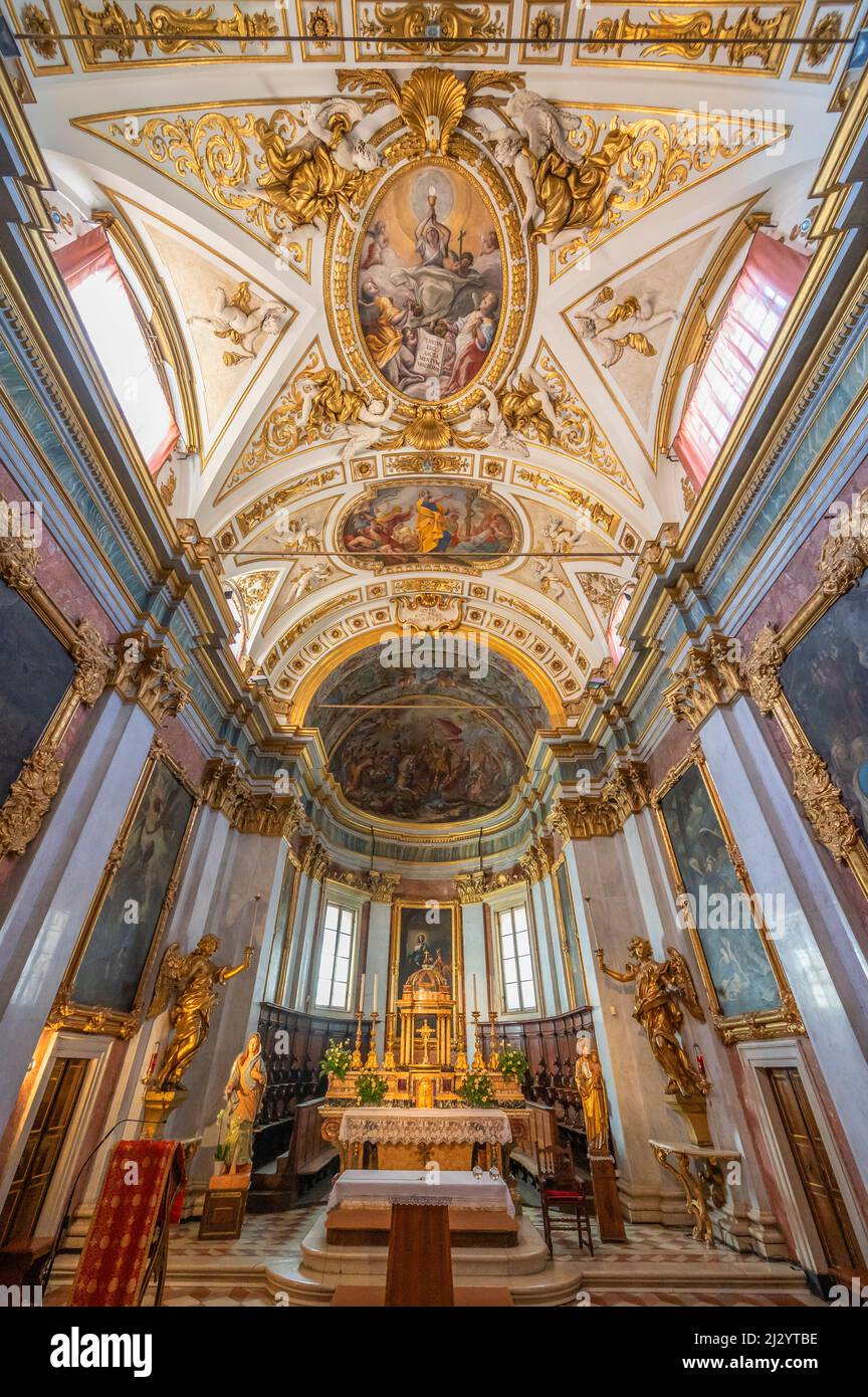 Interior view of the Cathedral of San Rufino in Assisi, Perugia ...
