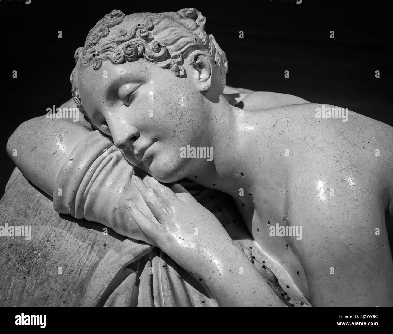 Ninfa dormiente 1820-1824 by Antonio Canova - MART museum of modern and ...