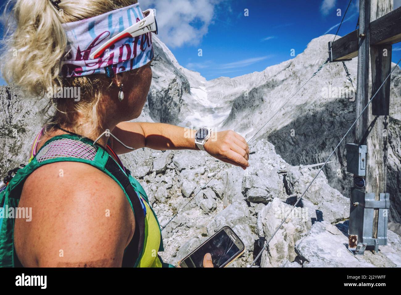 Climber on the Blassengrat - Alpine ridge climbing in the Wetterstein ...