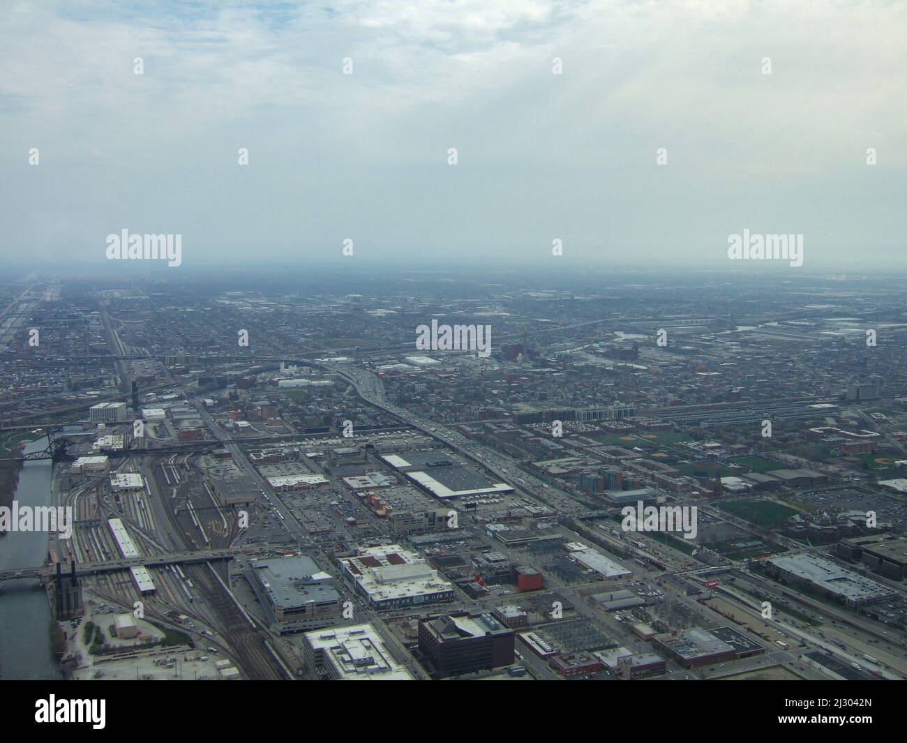 Chicago river green aerial hi-res stock photography and images - Alamy