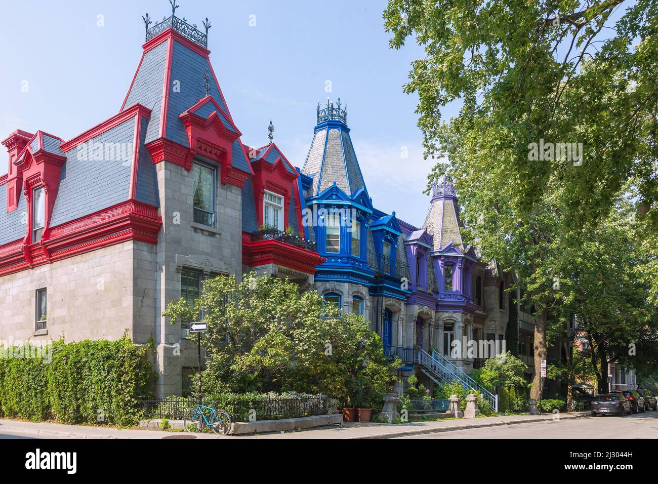 Montreal; Place Saint-Louis, Victorian houses Stock Photo - Alamy